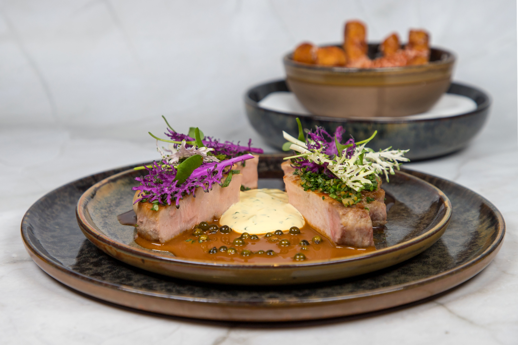 Livar steak au poivre met triple-cooked chips 'tricolore' - Livar ...