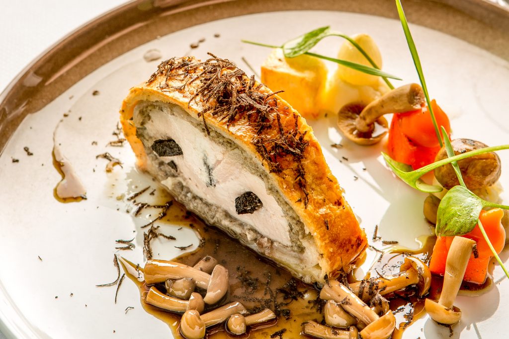 Livar filetwellington met champignonfarce en truffel - Livar, Limburgs ...